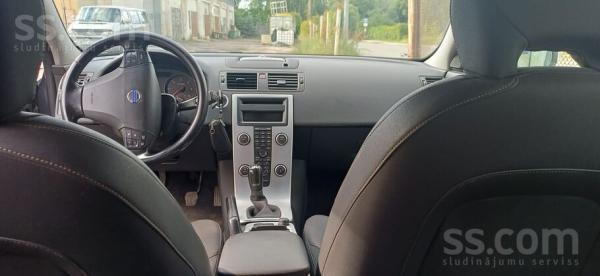Grey Volvo V50 2010 in Riga, with an engine capacity of 1.60 L and mileage of 320 thousand km for 1500 €, photo 6 on AUTOMOTO.COM.LV
