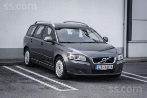 Серый Вольво В50 2010 в Рига, объемом двигателя 1.60 л и пробегом 325 тыс. км за 2800 €, фото 4 на AUTOMOTO.COM.LV