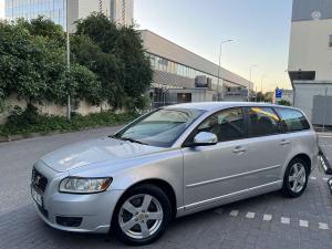 Pelēks Volvo V50 2010 Viļņa, ar dzinēja tilpumu 2.00 L un nobraukumu 340 tūkst. km par 2450 €, foto 4 vietnē AUTOMOTO.COM.LV