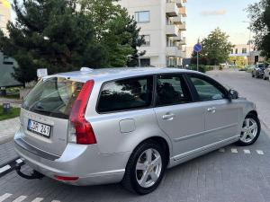 Pelēks Volvo V50 2010 Viļņa, ar dzinēja tilpumu 2.00 L un nobraukumu 340 tūkst. km par 2450 €, foto 6 vietnē AUTOMOTO.COM.LV