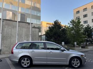 Pelēks Volvo V50 2010 Viļņa, ar dzinēja tilpumu 2.00 L un nobraukumu 340 tūkst. km par 2450 €, foto 15 vietnē AUTOMOTO.COM.LV