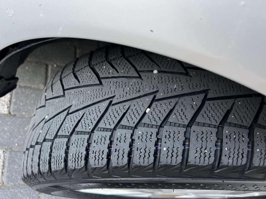 Pelēks Volvo V50 2010 Viļņa, ar dzinēja tilpumu 2.00 L un nobraukumu 340 tūkst. km par 2450 €, foto 21 vietnē AUTOMOTO.COM.LV