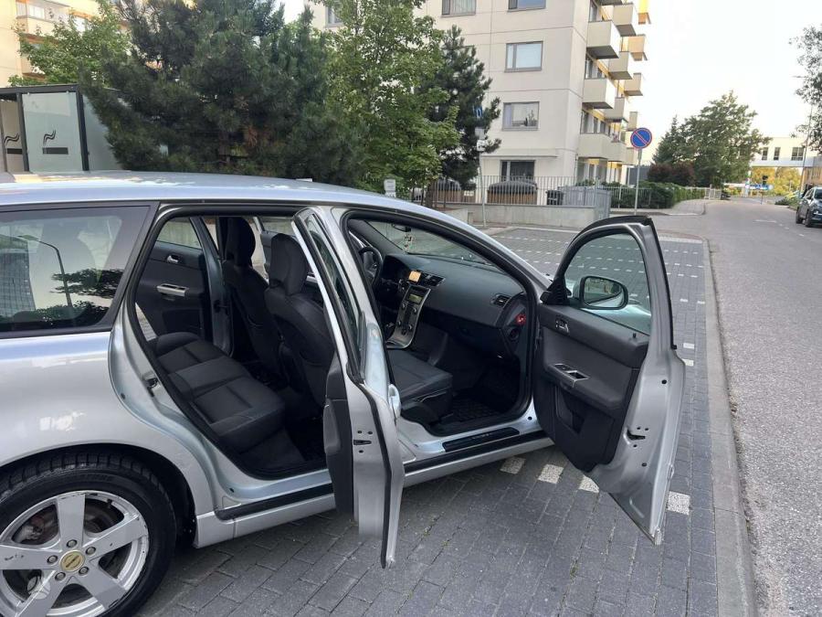 Pelēks Volvo V50 2010 Viļņa, ar dzinēja tilpumu 2.00 L un nobraukumu 340 tūkst. km par 2450 €, foto 22 vietnē AUTOMOTO.COM.LV
