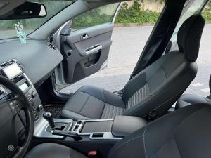 Pelēks Volvo V50 2010 Viļņa, ar dzinēja tilpumu 2.00 L un nobraukumu 340 tūkst. km par 2450 €, foto 28 vietnē AUTOMOTO.COM.LV