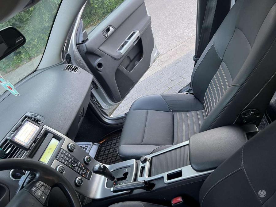 Pelēks Volvo V50 2010 Viļņa, ar dzinēja tilpumu 2.00 L un nobraukumu 340 tūkst. km par 2450 €, foto 31 vietnē AUTOMOTO.COM.LV