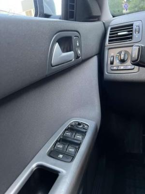 Pelēks Volvo V50 2010 Viļņa, ar dzinēja tilpumu 2.00 L un nobraukumu 340 tūkst. km par 2450 €, foto 40 vietnē AUTOMOTO.COM.LV
