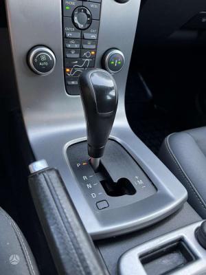 Pelēks Volvo V50 2010 Viļņa, ar dzinēja tilpumu 2.00 L un nobraukumu 340 tūkst. km par 2450 €, foto 42 vietnē AUTOMOTO.COM.LV
