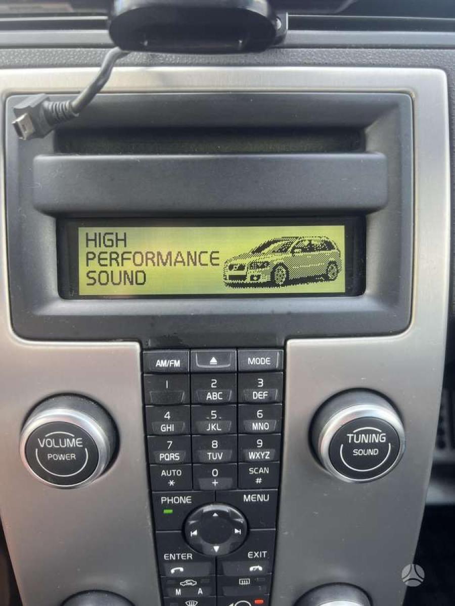 Pelēks Volvo V50 2010 Viļņa, ar dzinēja tilpumu 2.00 L un nobraukumu 340 tūkst. km par 2450 €, foto 45 vietnē AUTOMOTO.COM.LV