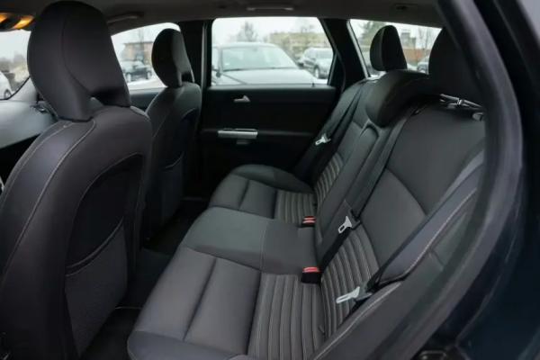 Pelēks Volvo V50 2010 Liepāja, ar dzinēja tilpumu 1.60 L un nobraukumu 339 tūkst. km par 4250 €, foto 9 vietnē AUTOMOTO.COM.LV