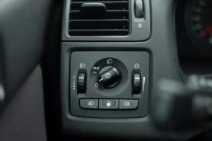 Pelēks Volvo V50 2010 Liepāja, ar dzinēja tilpumu 1.60 L un nobraukumu 339 tūkst. km par 4250 €, foto 30 vietnē AUTOMOTO.COM.LV