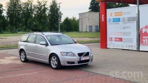 Grey Volvo V50 2010 in Jelgava, with an engine capacity of 1.60 L and mileage of 357 thousand km for 1950 €, photo 8 on AUTOMOTO.COM.LV