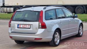 Grey Volvo V50 2010 in Jelgava, with an engine capacity of 1.60 L and mileage of 357 thousand km for 1950 €, photo 10 on AUTOMOTO.COM.LV