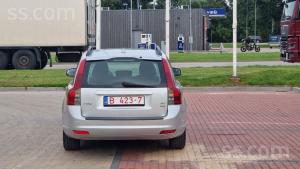 Grey Volvo V50 2010 in Jelgava, with an engine capacity of 1.60 L and mileage of 357 thousand km for 1950 €, photo 12 on AUTOMOTO.COM.LV