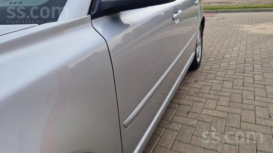 Grey Volvo V50 2010 in Jelgava, with an engine capacity of 1.60 L and mileage of 357 thousand km for 1950 €, photo 19 on AUTOMOTO.COM.LV