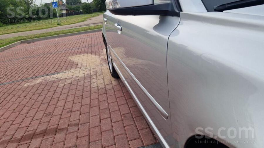 Grey Volvo V50 2010 in Jelgava, with an engine capacity of 1.60 L and mileage of 357 thousand km for 1950 €, photo 20 on AUTOMOTO.COM.LV