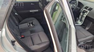 Grey Volvo V50 2010 in Jelgava, with an engine capacity of 1.60 L and mileage of 357 thousand km for 1950 €, photo 30 on AUTOMOTO.COM.LV