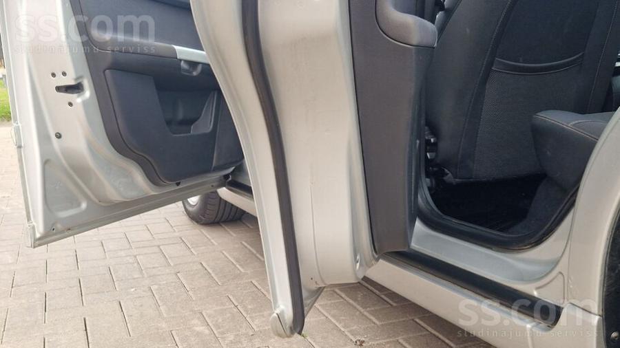 Grey Volvo V50 2010 in Jelgava, with an engine capacity of 1.60 L and mileage of 357 thousand km for 1950 €, photo 34 on AUTOMOTO.COM.LV