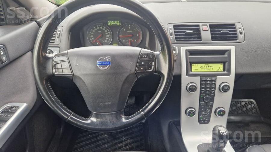 Grey Volvo V50 2010 in Jelgava, with an engine capacity of 1.60 L and mileage of 357 thousand km for 1950 €, photo 36 on AUTOMOTO.COM.LV