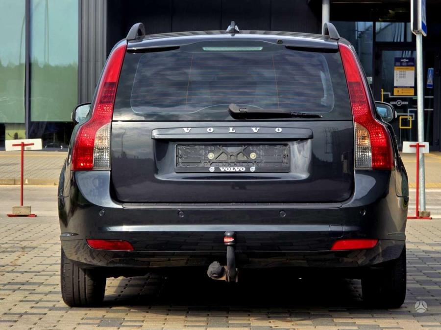 Pelēks Volvo V50 2010 Šauļi, ar dzinēja tilpumu 1.56 L un nobraukumu 270 tūkst. km par 3650 €, foto 10 vietnē AUTOMOTO.COM.LV