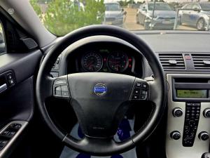 Pelēks Volvo V50 2010 Šauļi, ar dzinēja tilpumu 1.56 L un nobraukumu 270 tūkst. km par 3650 €, foto 25 vietnē AUTOMOTO.COM.LV