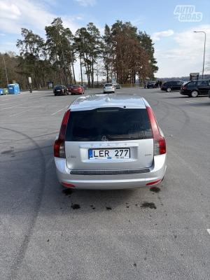 Pelēks Volvo V50 2010 Kauņa, ar dzinēja tilpumu 2.00 L un nobraukumu 288 tūkst. km par 1500 €, foto 3 vietnē AUTOMOTO.COM.LV