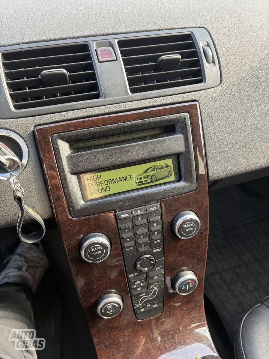Pelēks Volvo V50 2010 Kauņa, ar dzinēja tilpumu 2.00 L un nobraukumu 288 tūkst. km par 1500 €, foto 6 vietnē AUTOMOTO.COM.LV