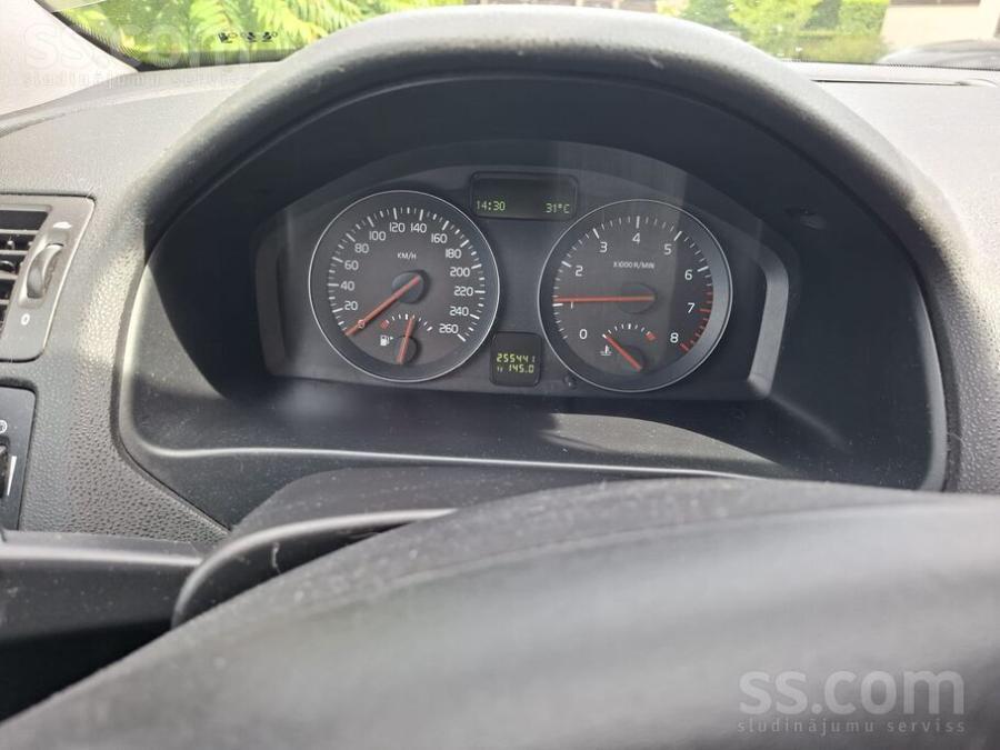 Pelēks Volvo V50 2010 Rīga, ar dzinēja tilpumu 2.00 L un nobraukumu 255 tūkst. km par 3900 €, foto 7 vietnē AUTOMOTO.COM.LV