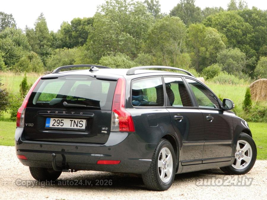 Pelēks Volvo V50 2010 Viljandi, ar dzinēja tilpumu 1.60 L un nobraukumu 242 tūkst. km par 1999 €, foto 7 vietnē AUTOMOTO.COM.LV