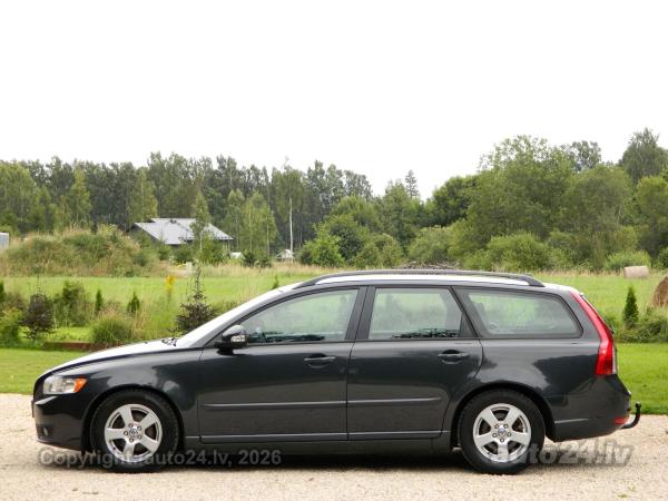 Grey Volvo V50 2010 in Viljandi, with an engine capacity of 1.60 L and mileage of 242 thousand km for 1999 €, photo 7 on AUTOMOTO.COM.LV