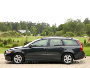 Pelēks Volvo V50 2010 Viljandi, ar dzinēja tilpumu 1.60 L un nobraukumu 242 tūkst. km par 1999 €, foto 8 vietnē AUTOMOTO.COM.LV