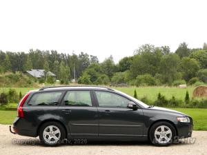 Pelēks Volvo V50 2010 Viljandi, ar dzinēja tilpumu 1.60 L un nobraukumu 242 tūkst. km par 1999 €, foto 9 vietnē AUTOMOTO.COM.LV