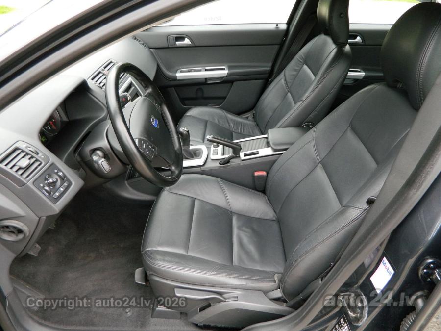 Pelēks Volvo V50 2010 Viljandi, ar dzinēja tilpumu 1.60 L un nobraukumu 242 tūkst. km par 1999 €, foto 14 vietnē AUTOMOTO.COM.LV