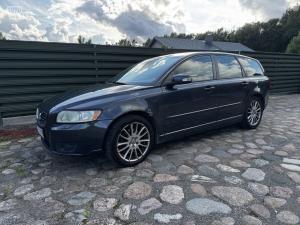 Grey Volvo V50 2010 in Panevezys, with an engine capacity of 2.00 L and mileage of 347 thousand km for 2300 €, photo 6 on AUTOMOTO.COM.LV