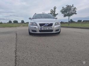 Pelēks Volvo V50 2010 Šauļi, ar dzinēja tilpumu 1.56 L un nobraukumu 299 tūkst. km par 2100 €, foto 3 vietnē AUTOMOTO.COM.LV