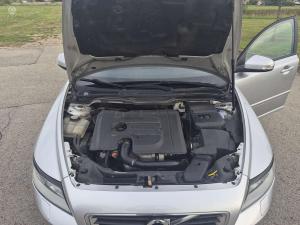 Pelēks Volvo V50 2010 Šauļi, ar dzinēja tilpumu 1.56 L un nobraukumu 299 tūkst. km par 2100 €, foto 10 vietnē AUTOMOTO.COM.LV