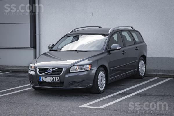 Pelēks Volvo V50 2010 Rīga, ar dzinēja tilpumu 1.60 L un nobraukumu 325 tūkst. km par 2500 €, foto 1 vietnē AUTOMOTO.COM.LV
