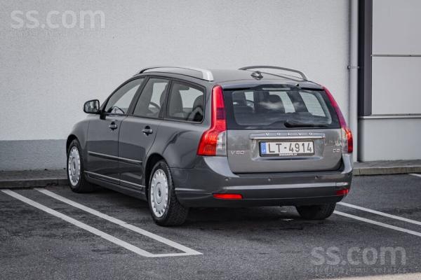 Pelēks Volvo V50 2010 Rīga, ar dzinēja tilpumu 1.60 L un nobraukumu 325 tūkst. km par 2500 €, foto 7 vietnē AUTOMOTO.COM.LV