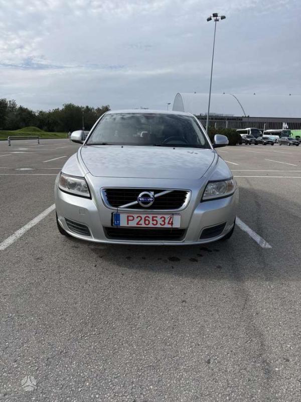 Volvo V50 2010 Šauļi vietnē Pelēks Volvo V50 2010 Šauļi, ar dzinēja tilpumu 1.56 L un nobraukumu 333 tūkst. km par 3450 €, foto 1 vietnē AUTOMOTO.COM.LV