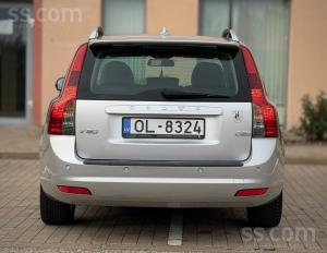 Pelēks Volvo V50 2010 Jelgava, ar dzinēja tilpumu 1.60 L un nobraukumu 0 tūkst. km par 4199 €, foto 6 vietnē AUTOMOTO.COM.LV