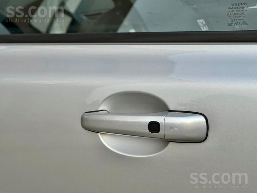 Pelēks Volvo V50 2010 Jelgava, ar dzinēja tilpumu 1.60 L un nobraukumu 0 tūkst. km par 4199 €, foto 11 vietnē AUTOMOTO.COM.LV