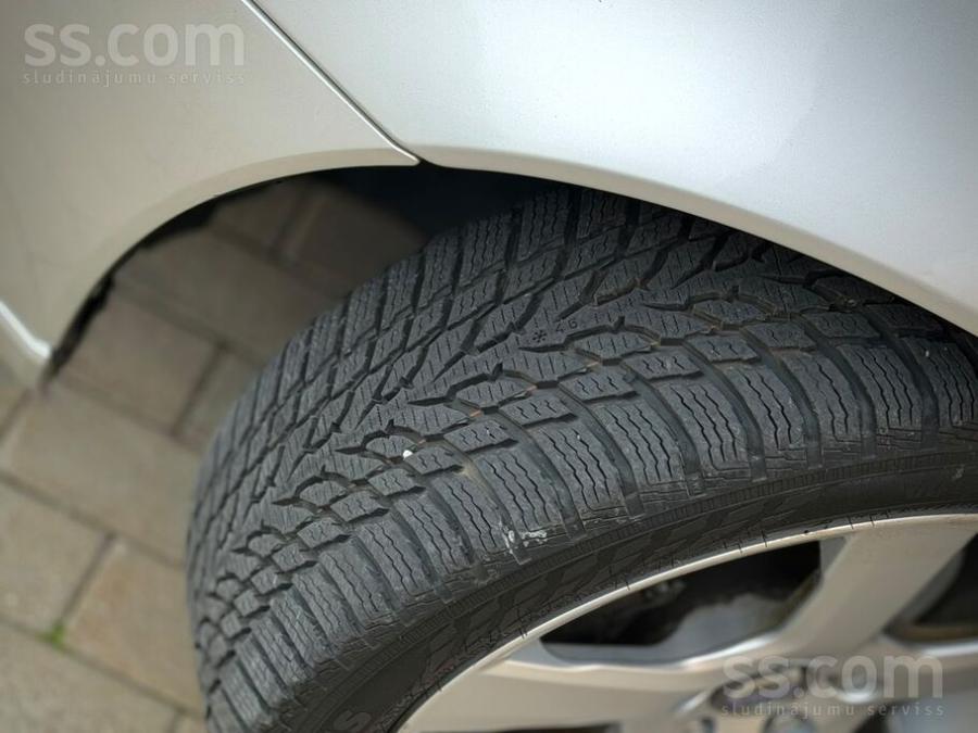Pelēks Volvo V50 2010 Jelgava, ar dzinēja tilpumu 1.60 L un nobraukumu 0 tūkst. km par 4199 €, foto 20 vietnē AUTOMOTO.COM.LV