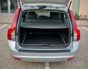 Pelēks Volvo V50 2010 Jelgava, ar dzinēja tilpumu 1.60 L un nobraukumu 0 tūkst. km par 4199 €, foto 22 vietnē AUTOMOTO.COM.LV