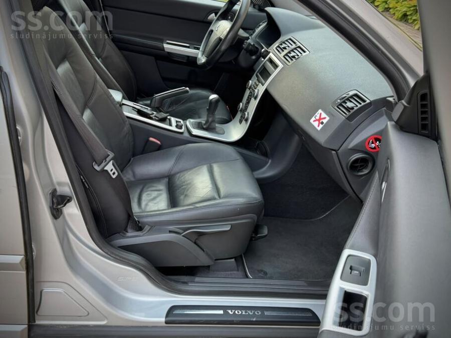 Pelēks Volvo V50 2010 Jelgava, ar dzinēja tilpumu 1.60 L un nobraukumu 0 tūkst. km par 4199 €, foto 26 vietnē AUTOMOTO.COM.LV