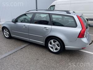 Grey Volvo V50 2011 in Riga, with an engine capacity of 1.60 L and mileage of 234 thousand km for 1600 €, photo 3 on AUTOMOTO.COM.LV