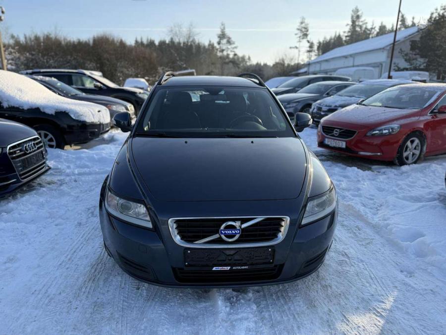 Pelēks Volvo V50 2011 Ukmergė, ar dzinēja tilpumu 1.56 L un nobraukumu 250 tūkst. km par 2950 €, foto 5 vietnē AUTOMOTO.COM.LV
