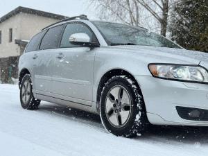 Grey Volvo V50 2011 in Kaunas, with an engine capacity of 1.56 L and mileage of 230 thousand km for 2950 €, photo 8 on AUTOMOTO.COM.LV