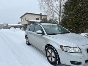 Grey Volvo V50 2011 in Kaunas, with an engine capacity of 1.56 L and mileage of 230 thousand km for 2950 €, photo 11 on AUTOMOTO.COM.LV