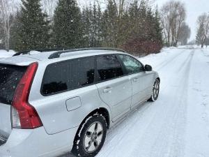 Grey Volvo V50 2011 in Kaunas, with an engine capacity of 1.56 L and mileage of 230 thousand km for 2950 €, photo 13 on AUTOMOTO.COM.LV