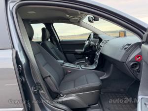 Pelēks Volvo V50 2011 Tallina, ar dzinēja tilpumu 1.60 L un nobraukumu 208 tūkst. km par 4990 €, foto 13 vietnē AUTOMOTO.COM.LV