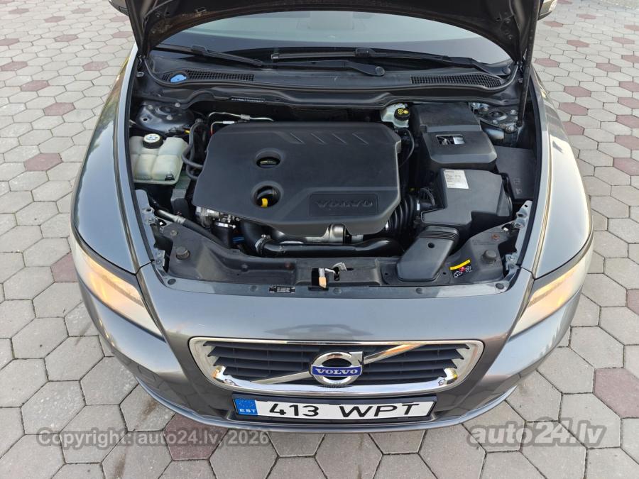 Pelēks Volvo V50 2011 Paide, ar dzinēja tilpumu 1.60 L un nobraukumu 209 tūkst. km par 4990 €, foto 9 vietnē AUTOMOTO.COM.LV